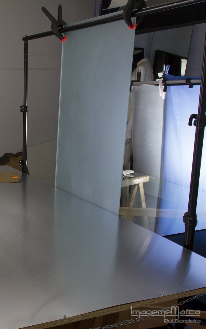 Product Photography: Shooting A "Papo Seco" Wine Bottle - DIY Photography