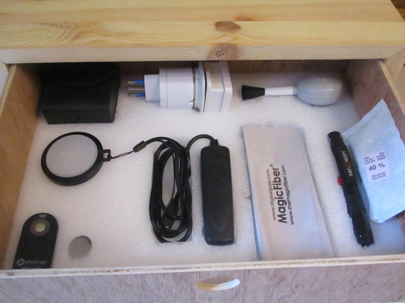 A Nifty Cabinet To Hold Your Photography Gear - DIY Photography