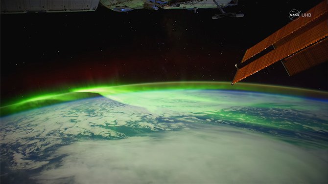 Stunning 4K video of the Aurora Borealis and stars shot from the ...