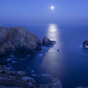 How to photograph landscapes at night by moonlight