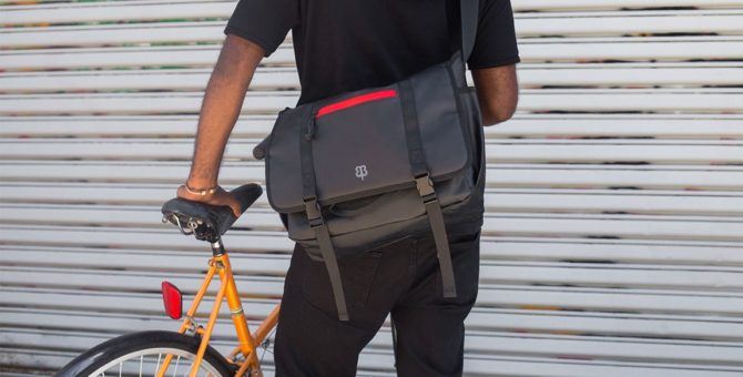 Need a bit more light? This camera bag features a built in reflector