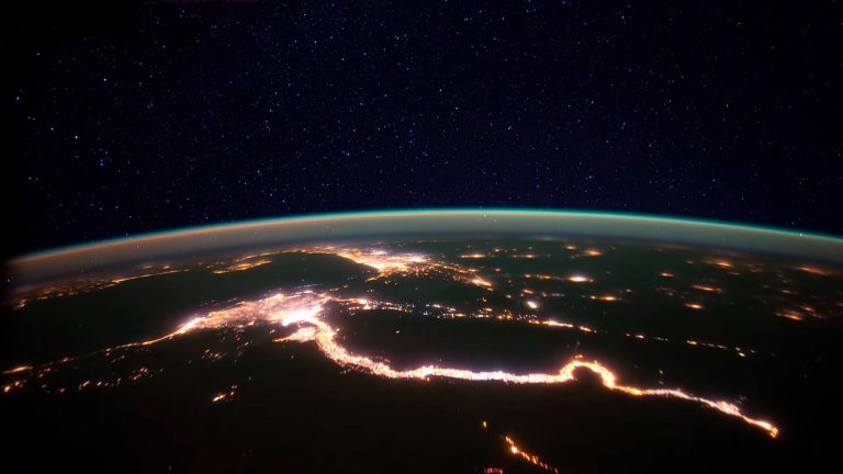 This amazing timelapse view of the Earth is out of this world - DIY ...