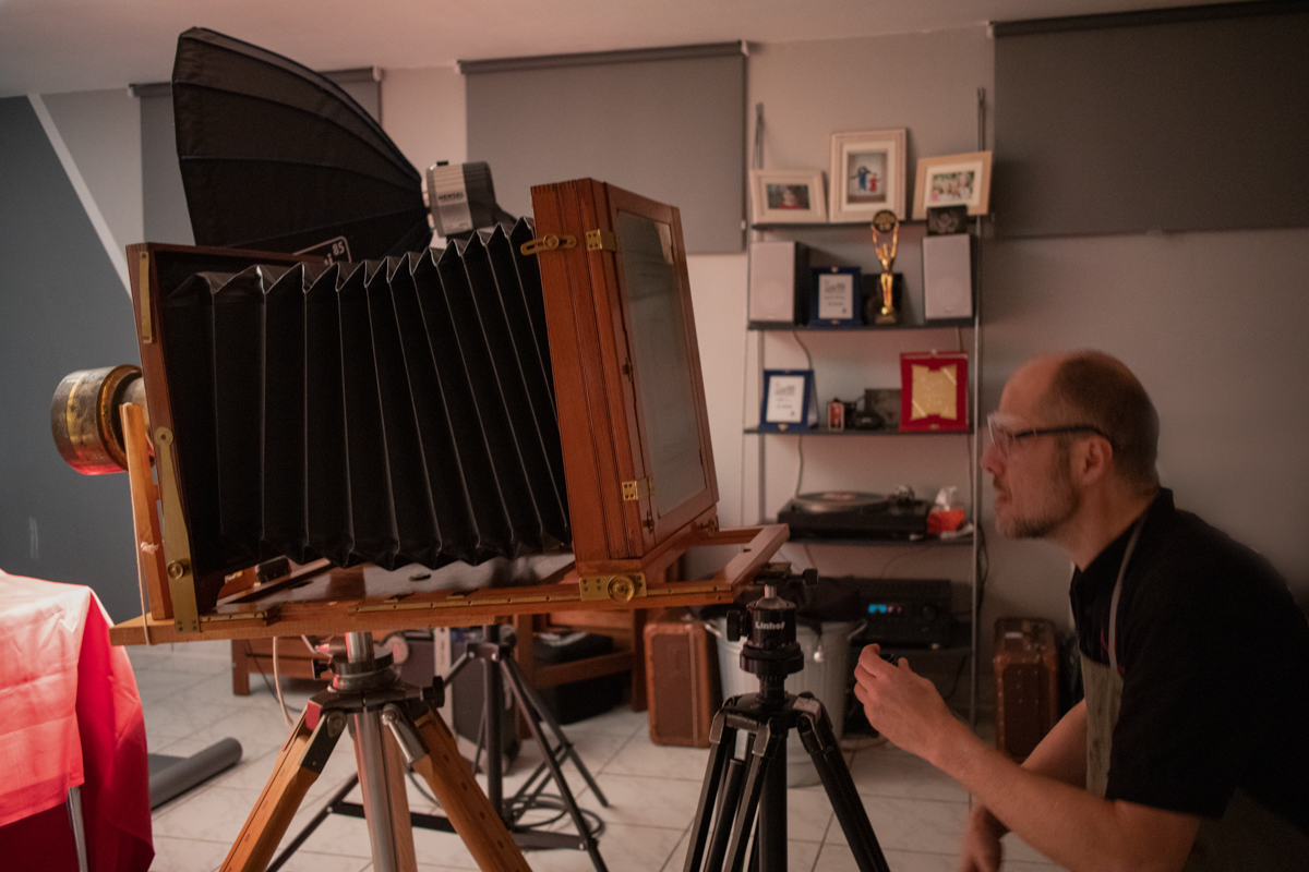 Photographer gives new life to a 160-years-old giant Petzval lens