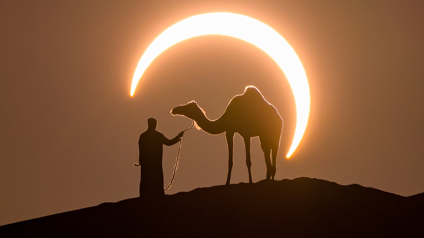 How Joshua Cripps shot his “ring of fire” solar eclipse in a desert