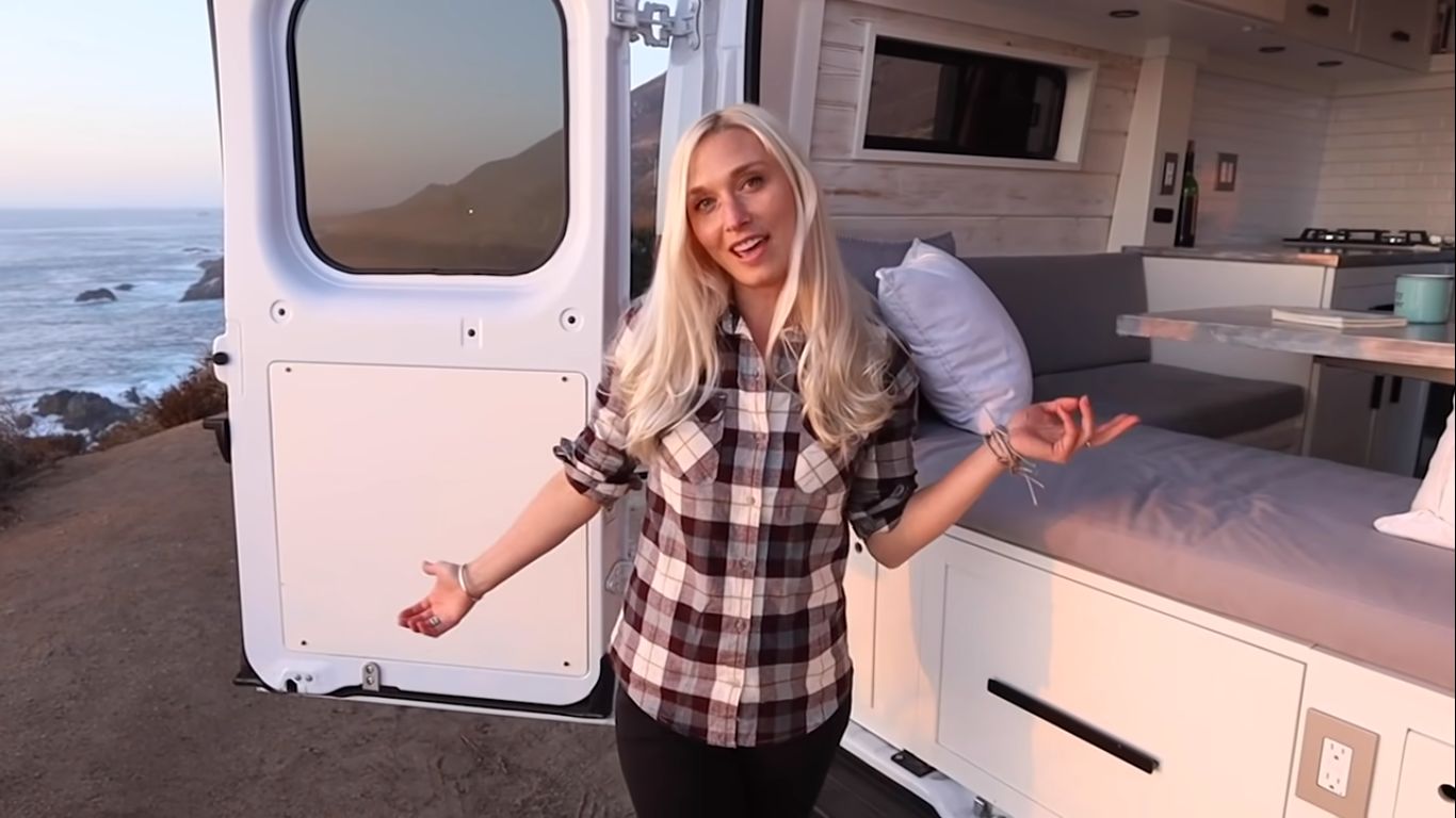 Take a look inside the van of photographer who lives on the road 24/7