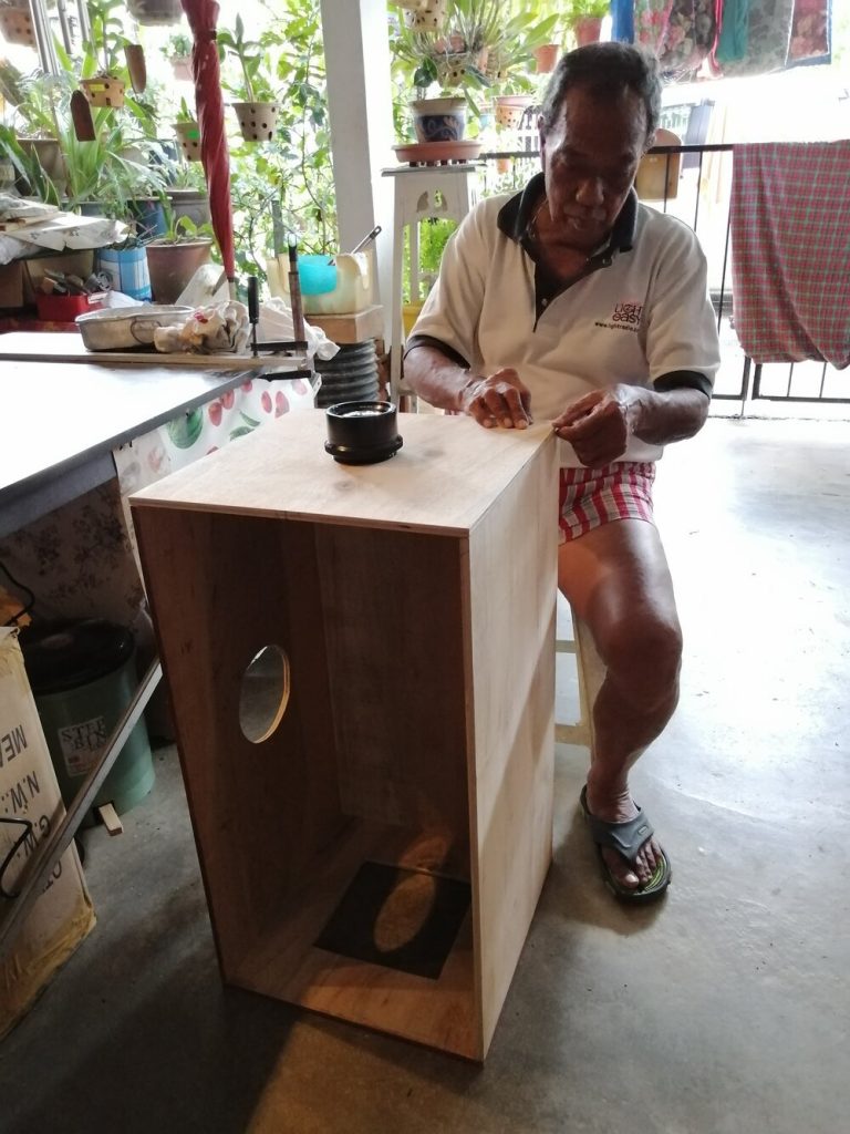 How I built a large format 8x10 Afghan box camera