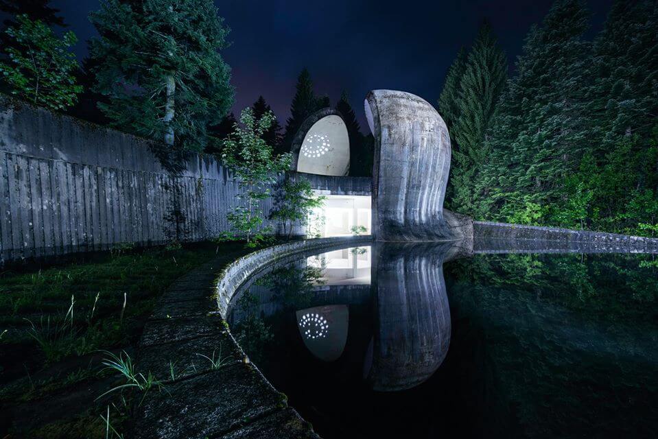Photographer captures magnificent photos of abandoned concrete ...