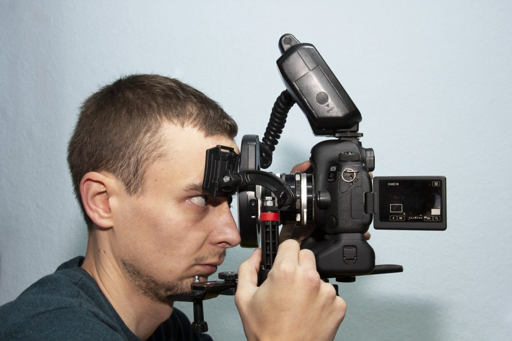Here's the complete macro setup for photographing your own eye
