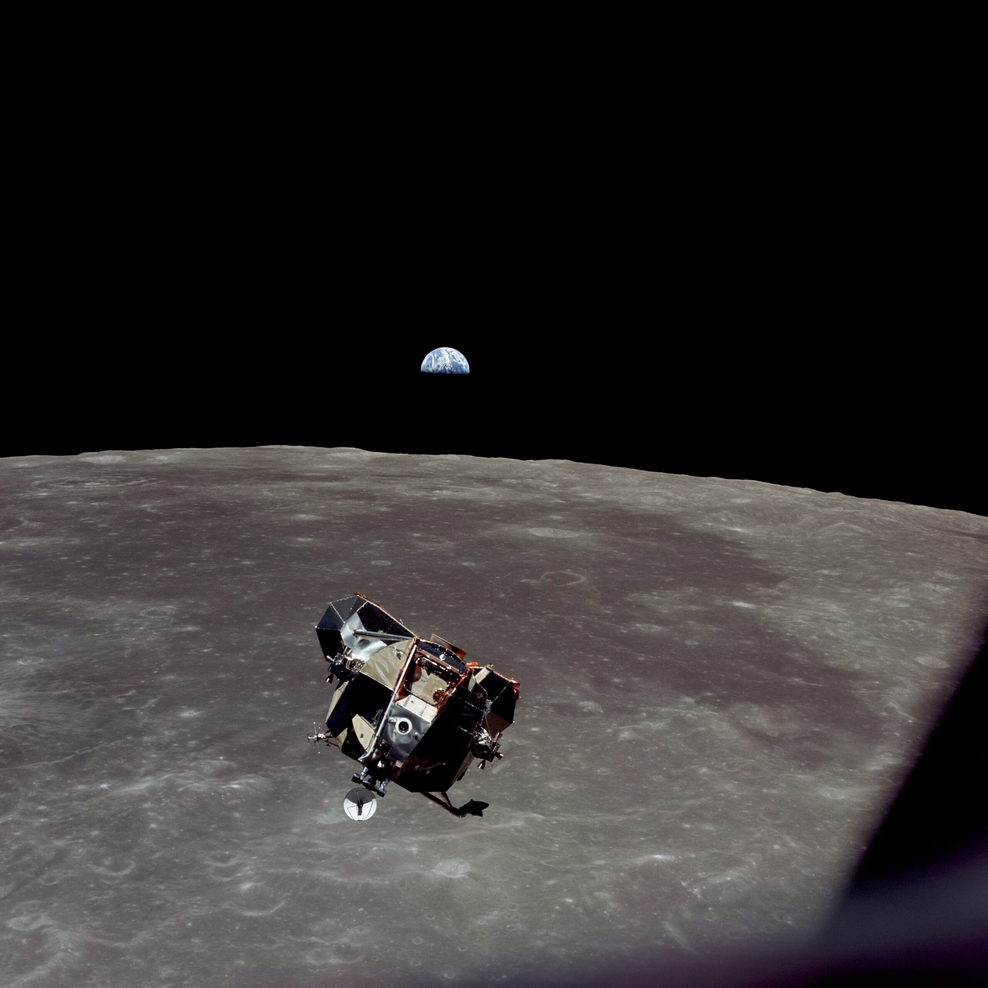 “Earth Restored” shows astronauts’ photos of the Earth as you've never ...