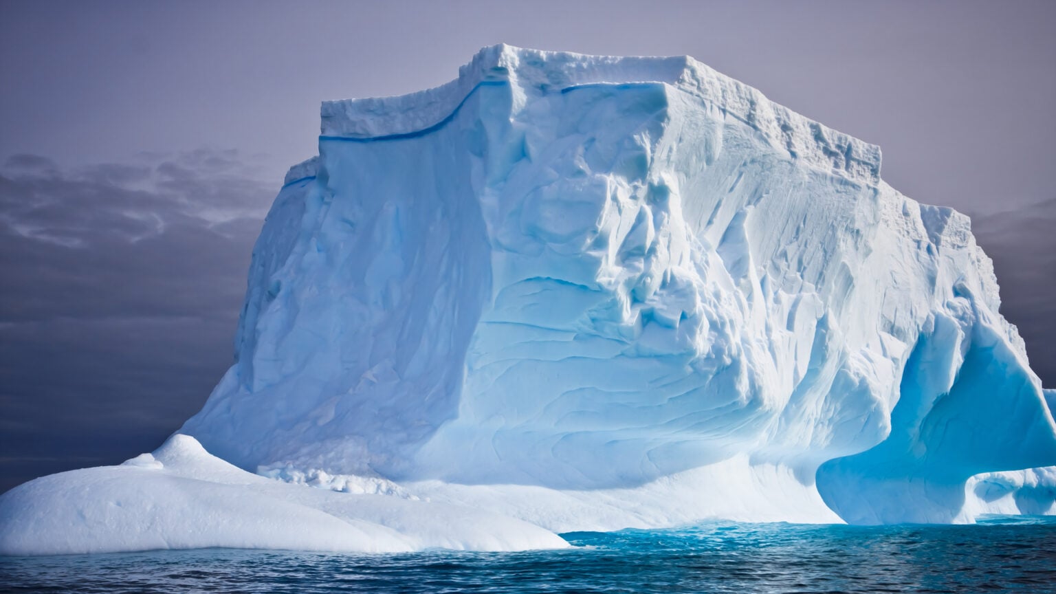 Satellite images record moment gigantic iceberg breaks away from ...