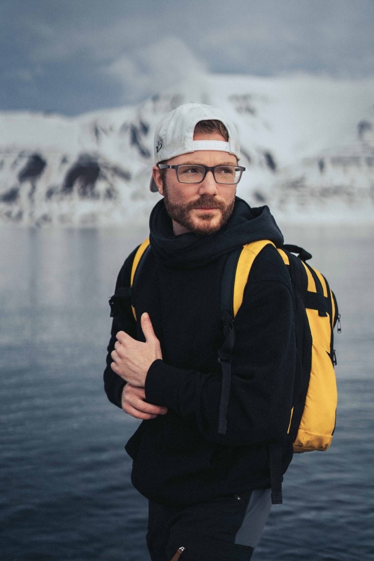 how I went viral photographing strangers