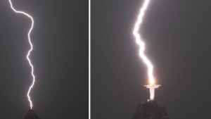Photographer captures Rio’s Christ the Redeemer as it gets struck by ...