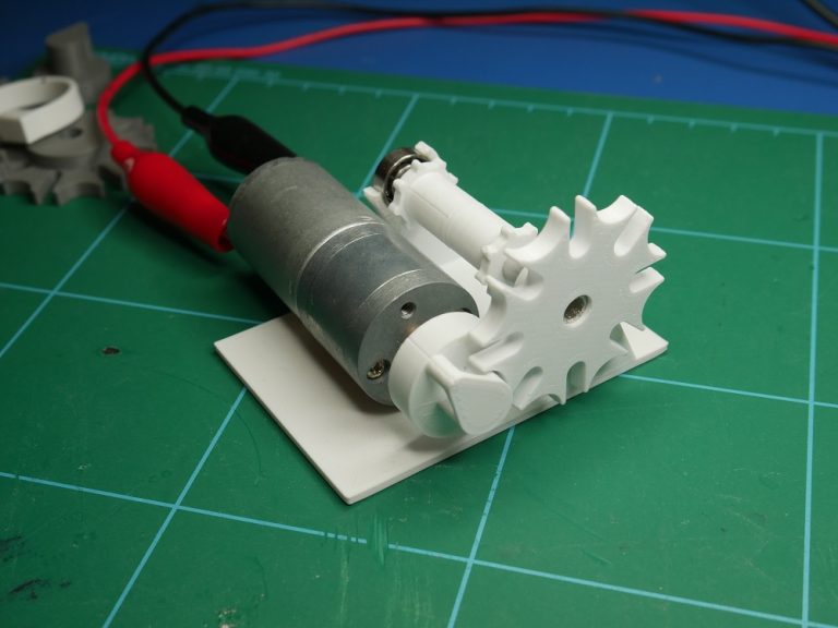How I made a 3D-printed movie camera that uses 35mm film