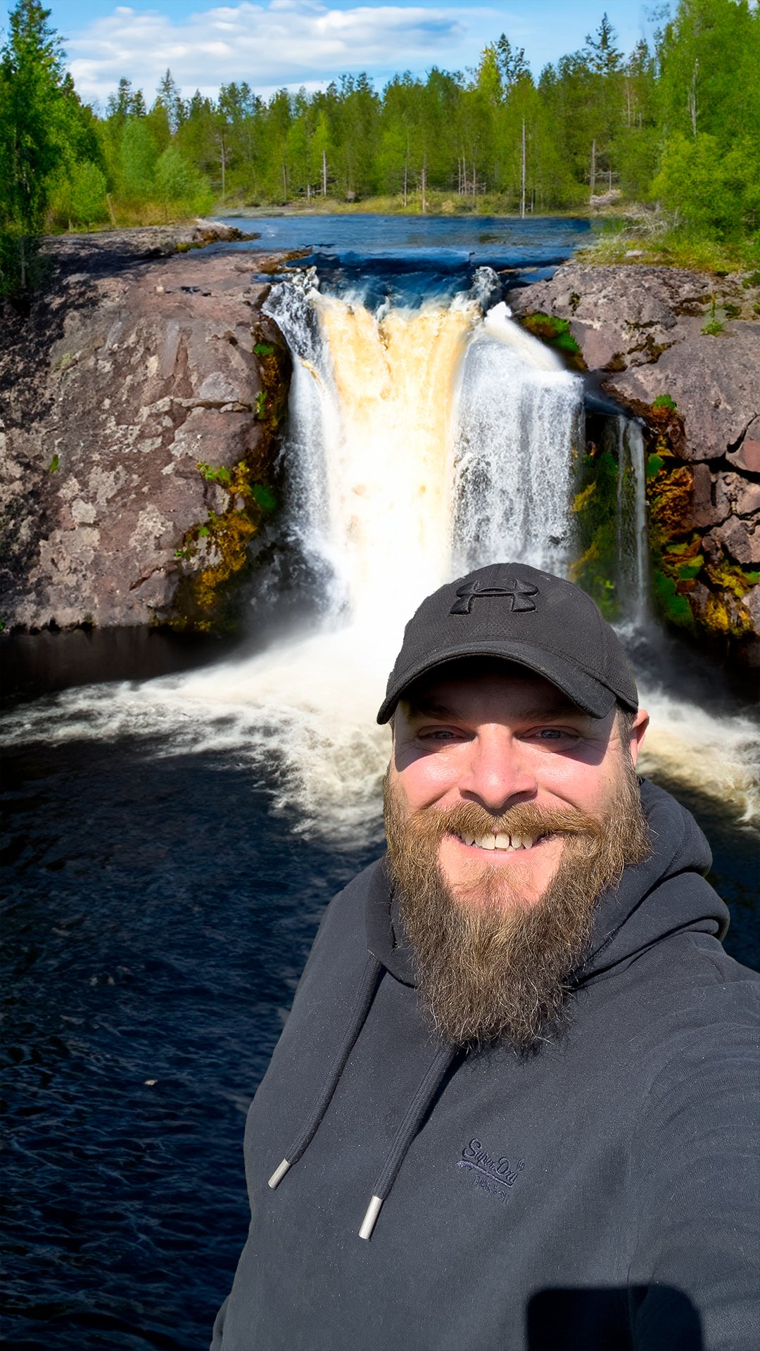 Photographer uses AI to create a fake vacation, pranks his followers