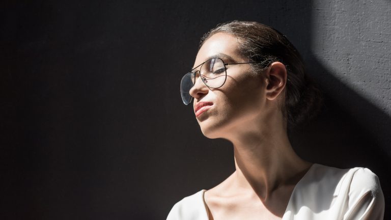 Learn the natural light portraiture basics in just five minutes