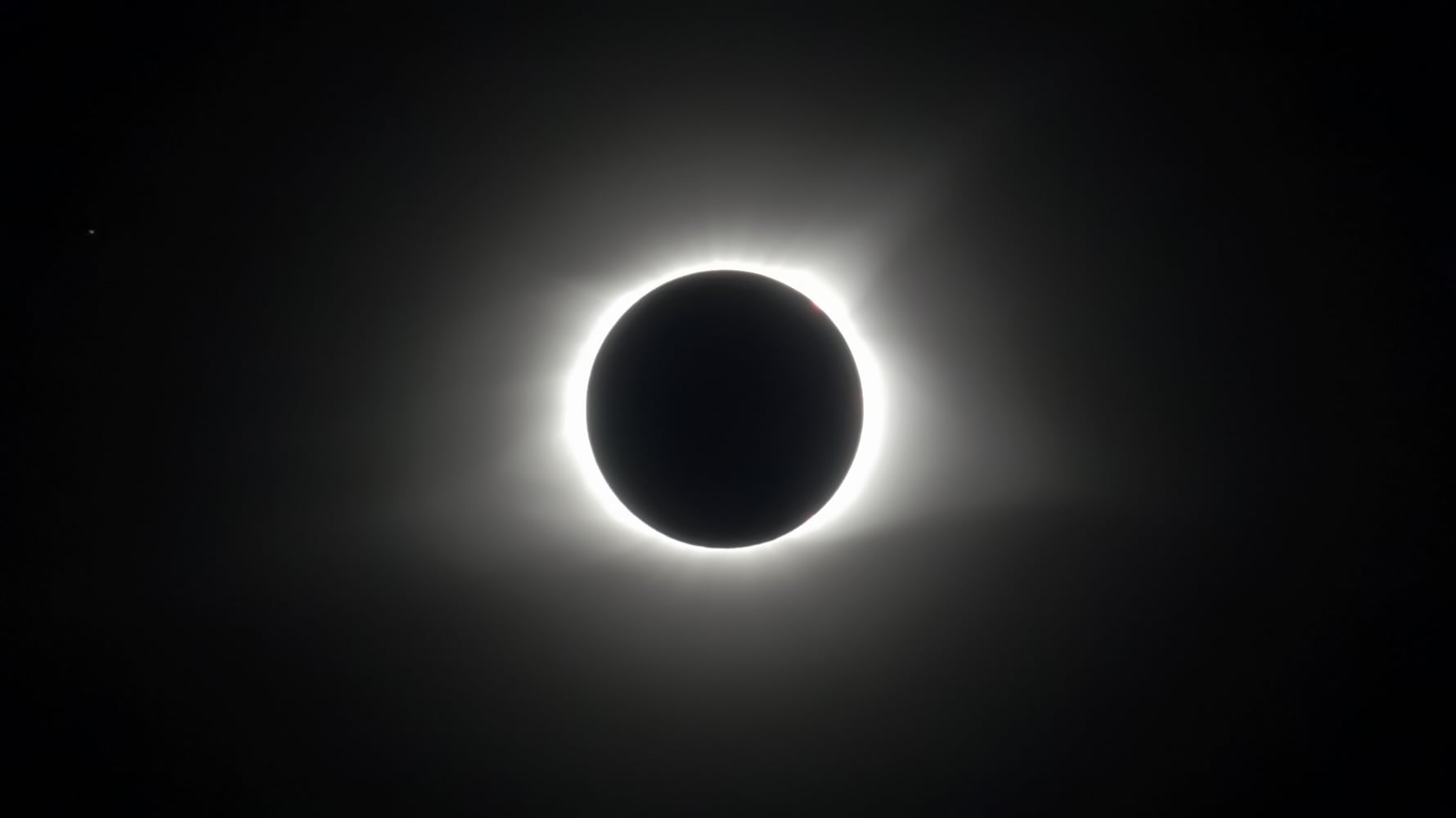 I discovered these classes for photographing a photo voltaic eclipse so ...